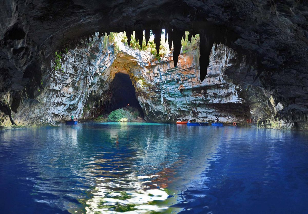 Day trips with a small airplane, or helicopter - Pyramid City Corfu